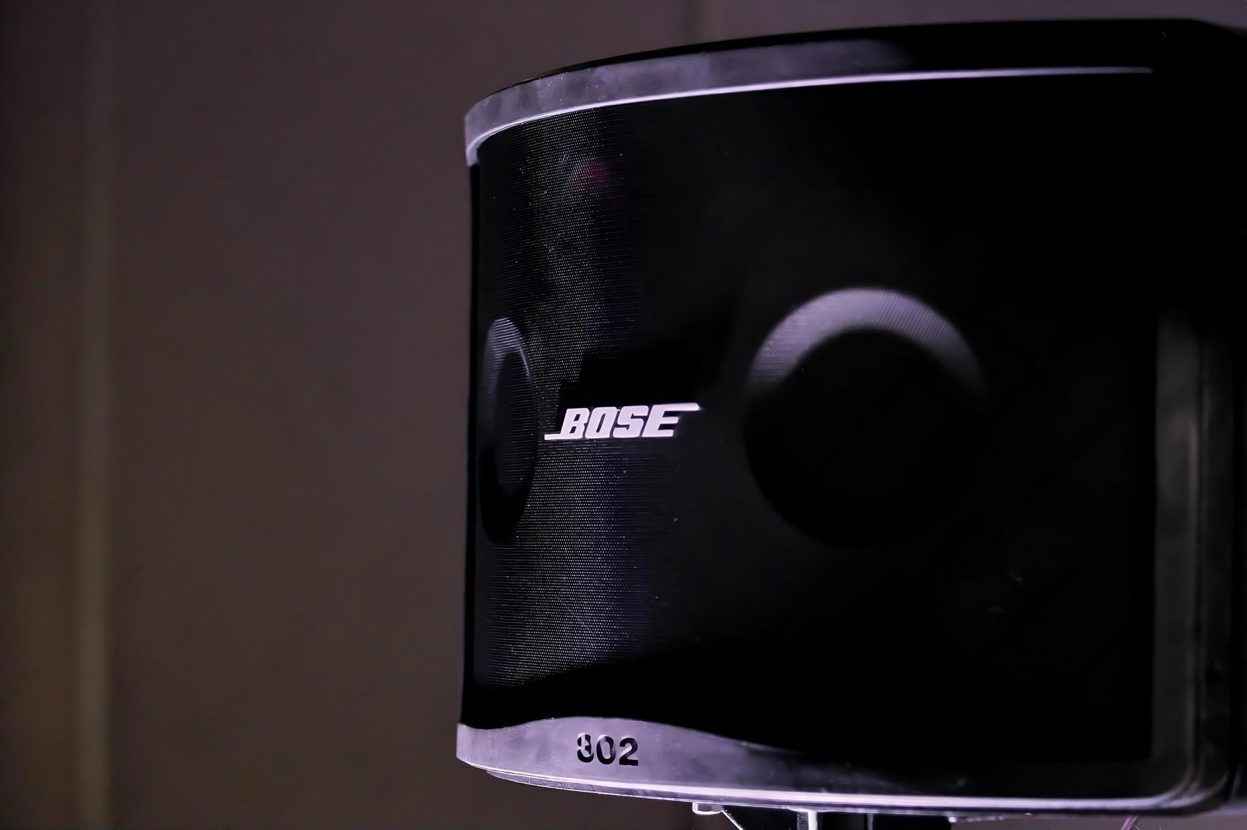 The Return of the Iconic Bose 802: Redefining Sound Excellence ...